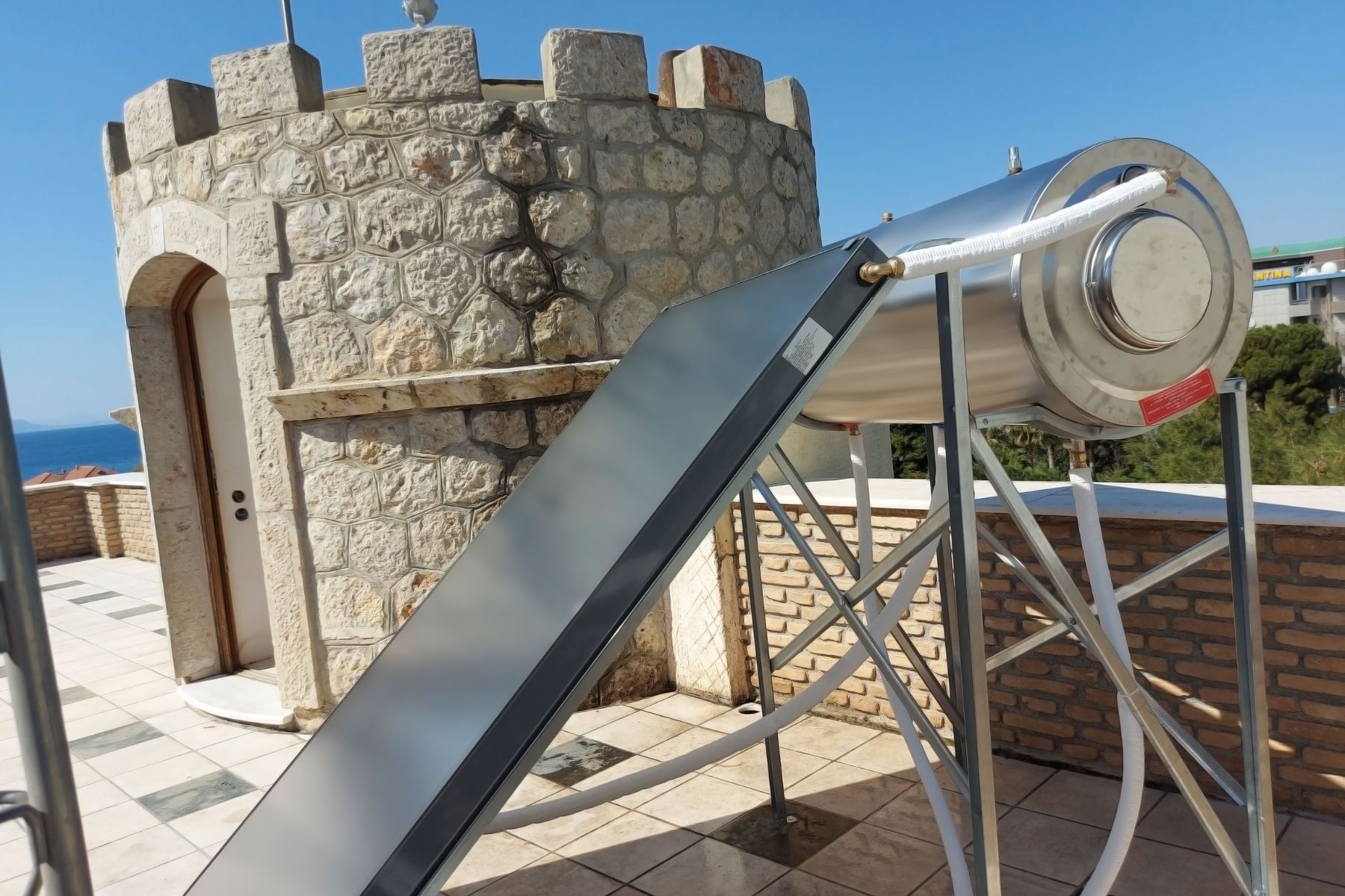 Τοποθέτηση ηλιακού θερμοσίφωνα – Solcare